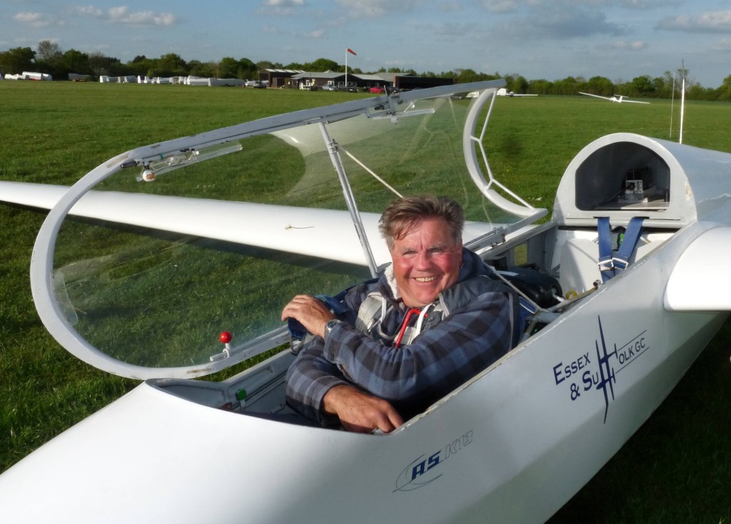 Andy_Greenhalgh_solo_5 - Essex & Suffolk Gliding Club